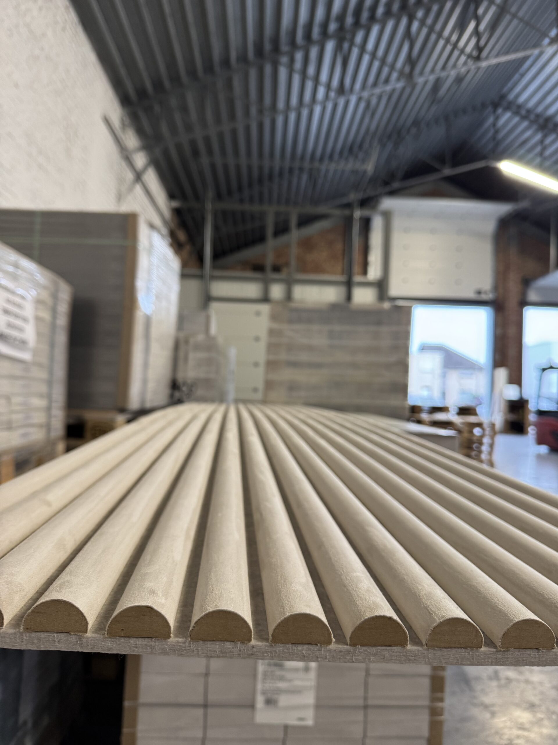 Panneau mural en daim de luxe Blanc Amande 2700MM x 600MM x 25MM ...